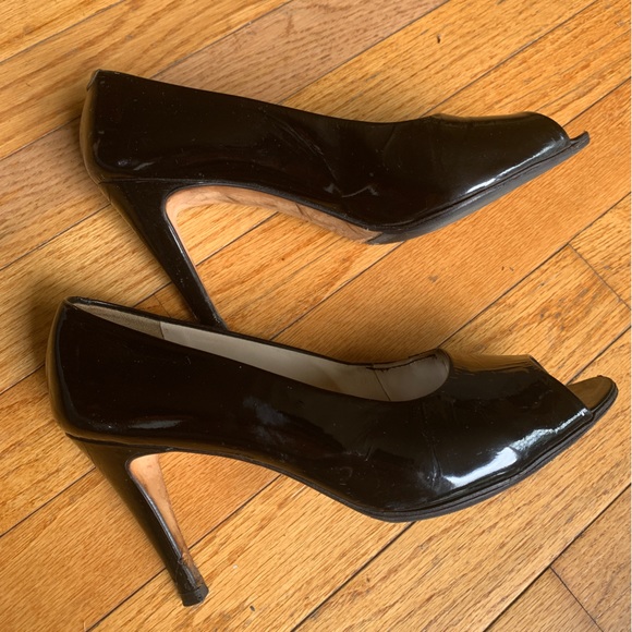 Via Spiga | Shoes | Vtg Via Spiga Peep Toe Black Patent Leather ...